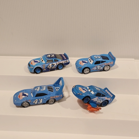 Pixar | Toys | Disney Pixar Dinoco Lightning Mcqueen Diecast Car Set ...
